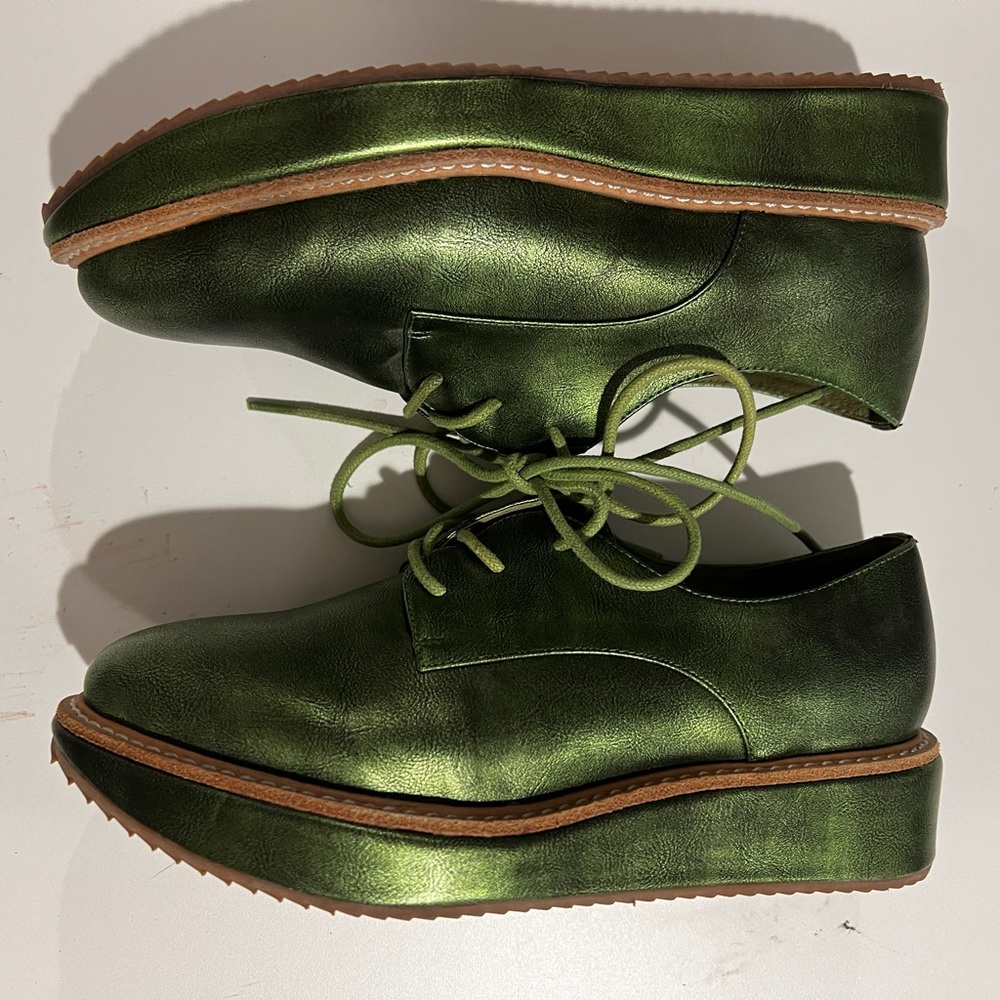 Antelope Metallic Green Leather Lace Up Platform Shoes - Gem